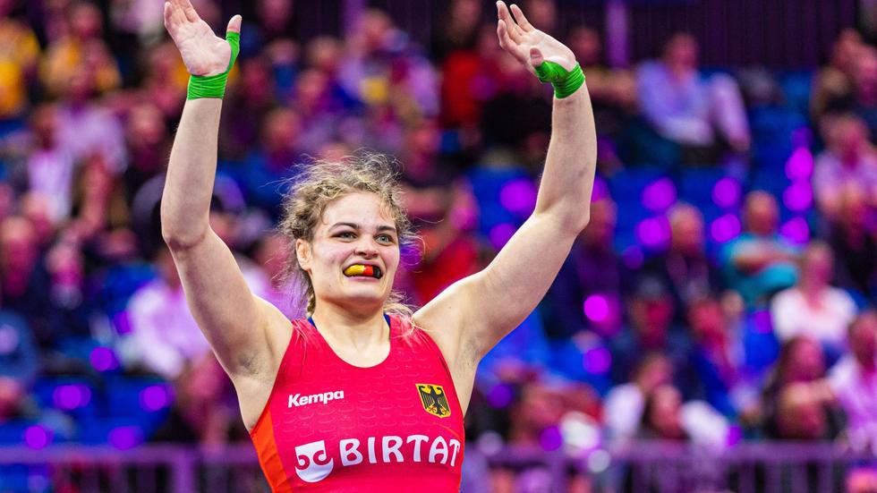 Titelkämpfe in Budapest: Ringerin Schell gewinnt EM-Gold - Niemesch ...