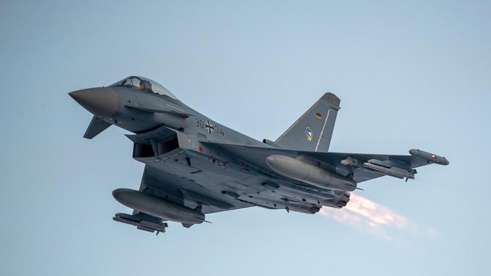 Ukraine-Krieg: Anflug von russischem Militärflugzeug alarmiert ...