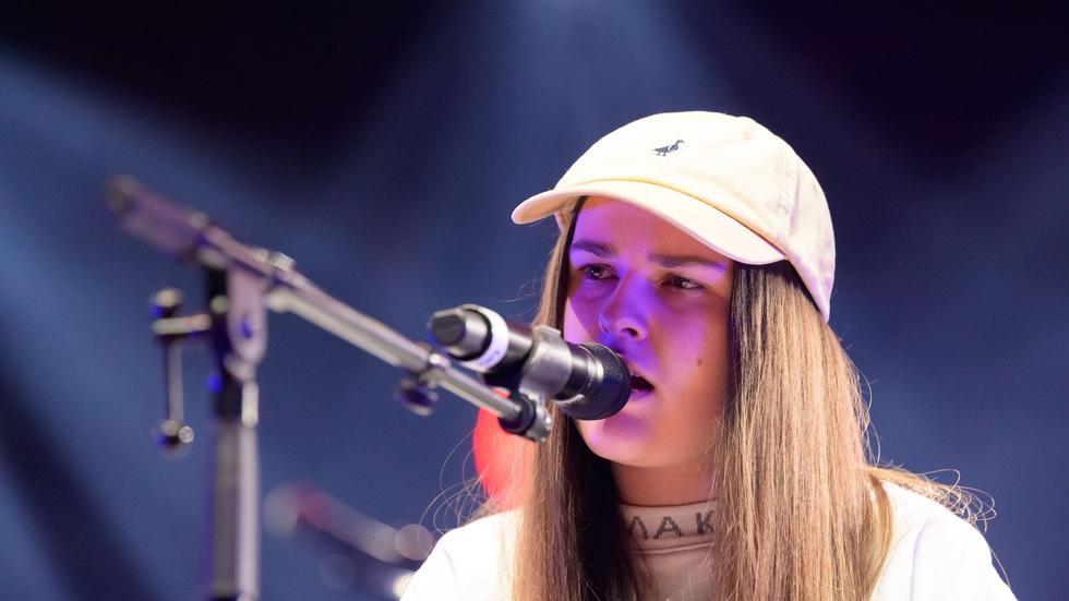 Musik: Sängerin Luna mit "Bunte"-Musik-Talentpreis geehrt | ZEIT ONLINE