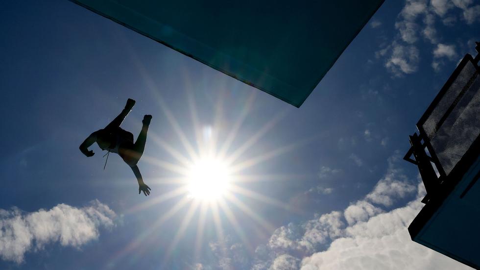 Freizeit: Groß und mächtig: Warum Sprungtürme faszinieren | ZEIT ONLINE