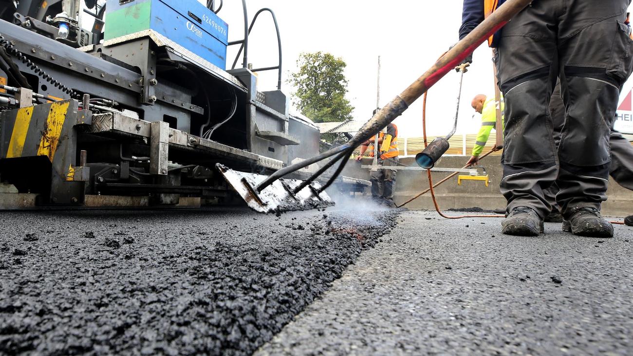 Baugewerbe: Preisexplosion bei Diesel und Bitumen: Bauverzögerungen ...