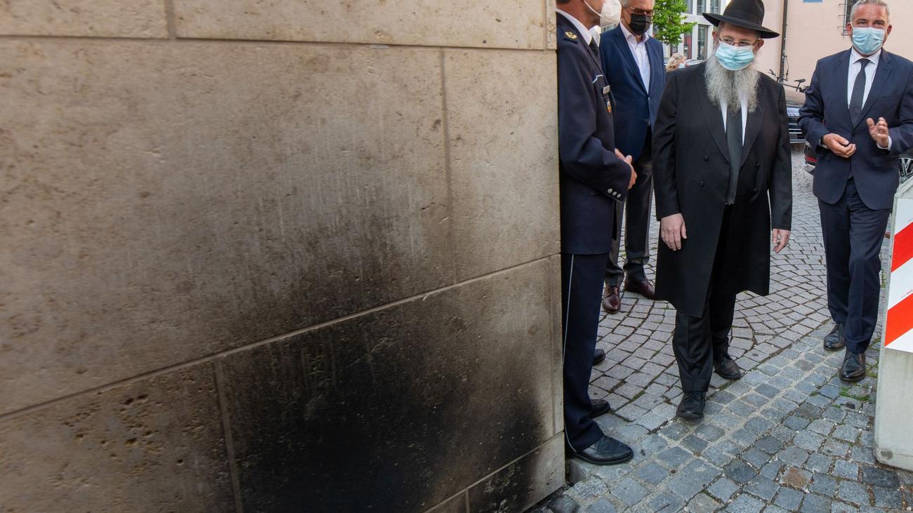 Antisemitismus Brandanschlag Auf Synagoge Verdächtiger Weiter In
