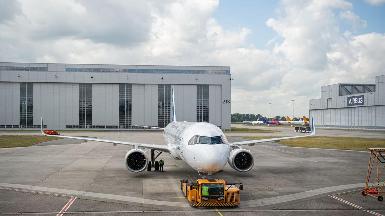 Luftverkehr: Kleinster Airbus-Langstreckenjet absolviert ersten Flug | DIE ZEIT