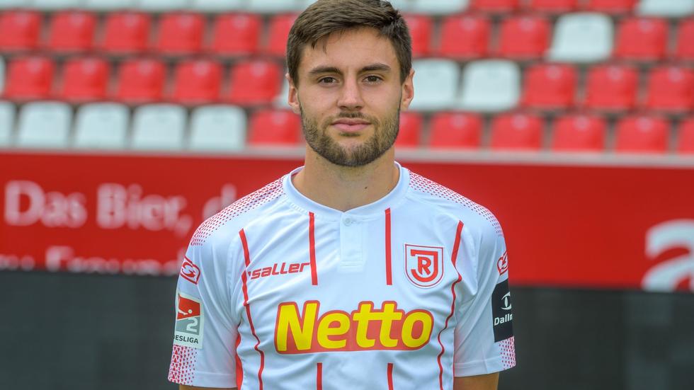 Wechsel: Fußball-Profi Baack verlässt Regensburg und geht nach Verl ...