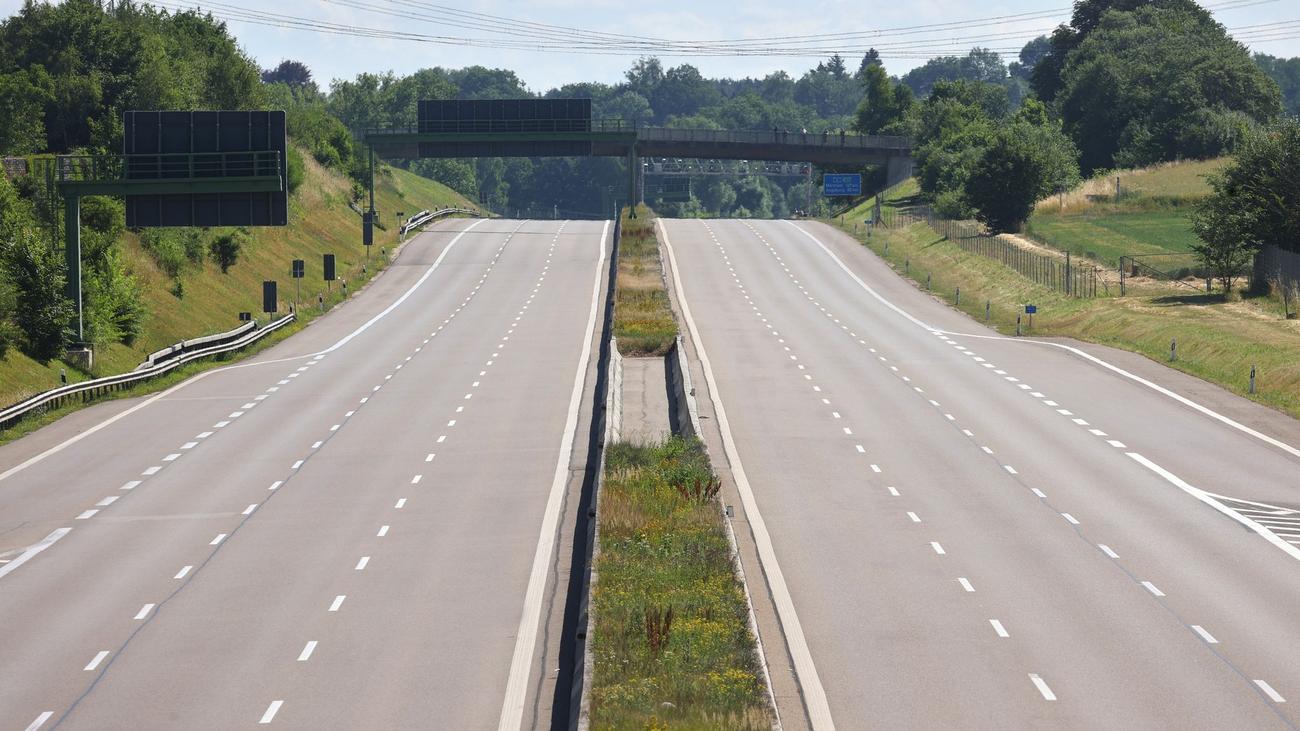 Urlaub: Ferienverkehr im Nordosten: Freie Autobahnen und volle Züge ... Urlaub: Ferienverkehr im Nordosten: Freie Autobahnen und volle Züge ...