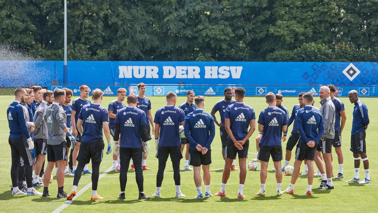 Fußball: Fünf Aufstiegskandidaten zum Zweitliga-Start im Check | ZEIT ... Fußball: Fünf Aufstiegskandidaten zum Zweitliga-Start im Check | ZEIT ...
