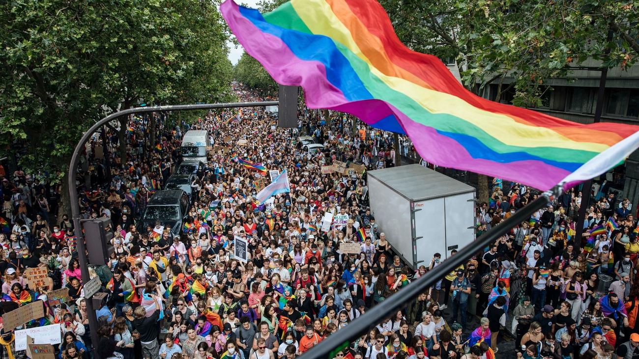 Gesellschaft: Frankreich will Botschafter für Rechte von LGBT+ | DIE ZEIT
