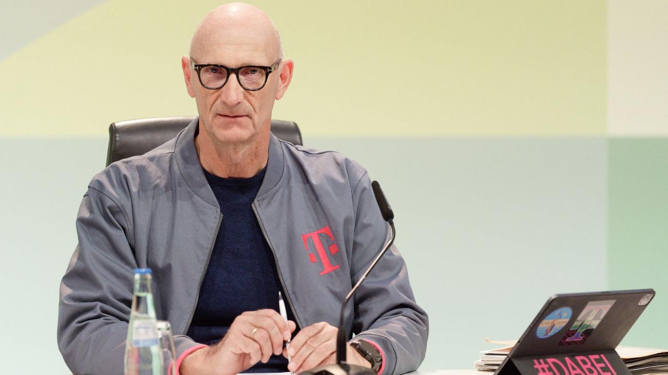 Arbeit: Telekom-Chef über Homeoffice: "Kommt zurück in die Büros" | DIE ...