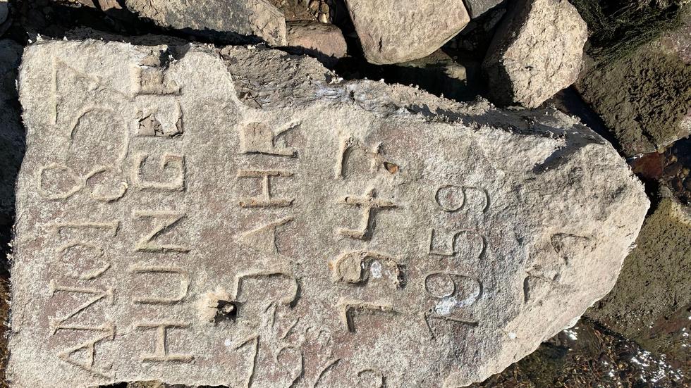 Klima: Niedrigwasser im Rhein macht "Hungersteine" wieder sichtbar ...