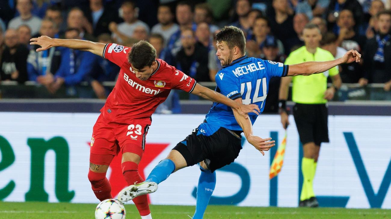 Champions League: Hradecky fällt mit Ball ins Tor: Bayer patzt in ...