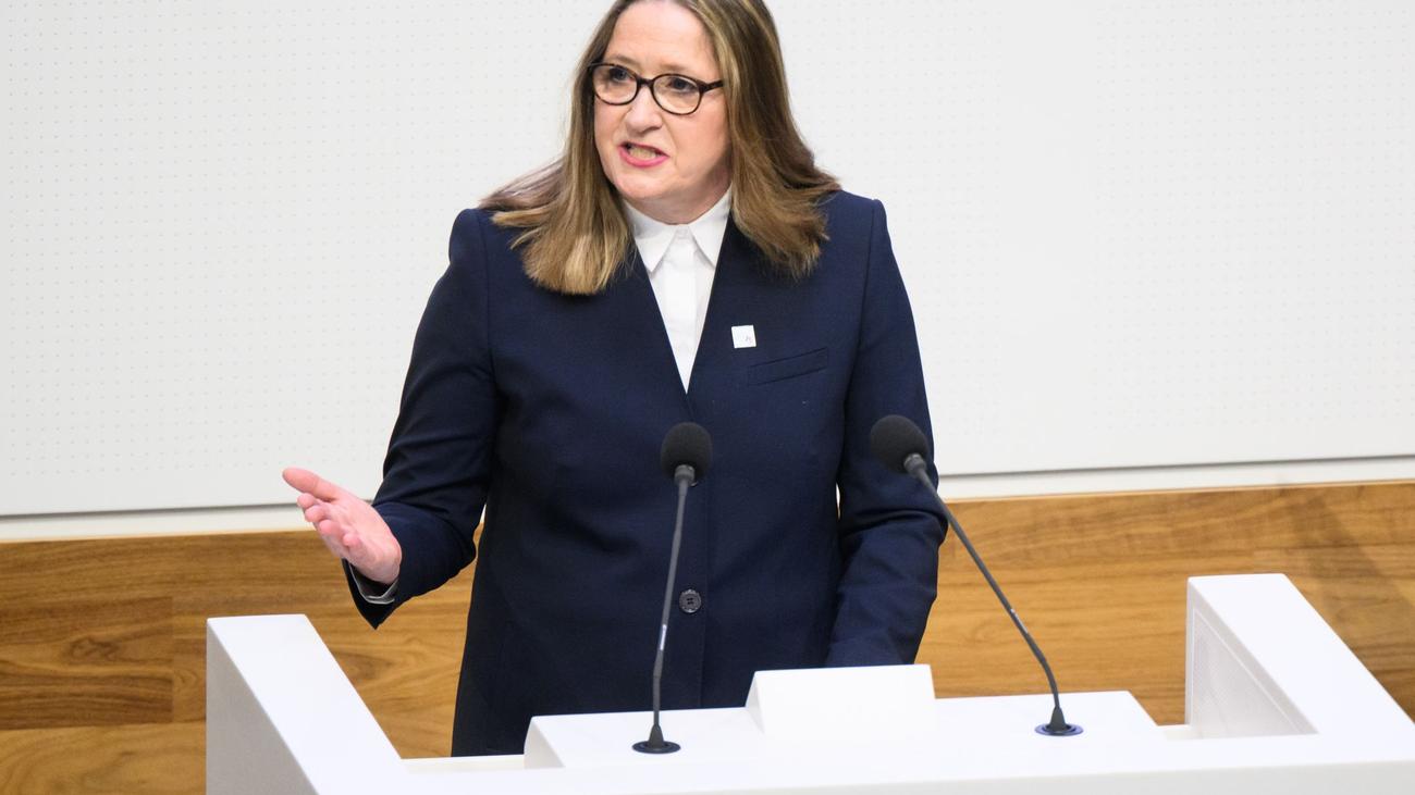 Tod: Andretta: "Trauern mit Menschen im Vereinigten Königreich" | DIE ZEIT