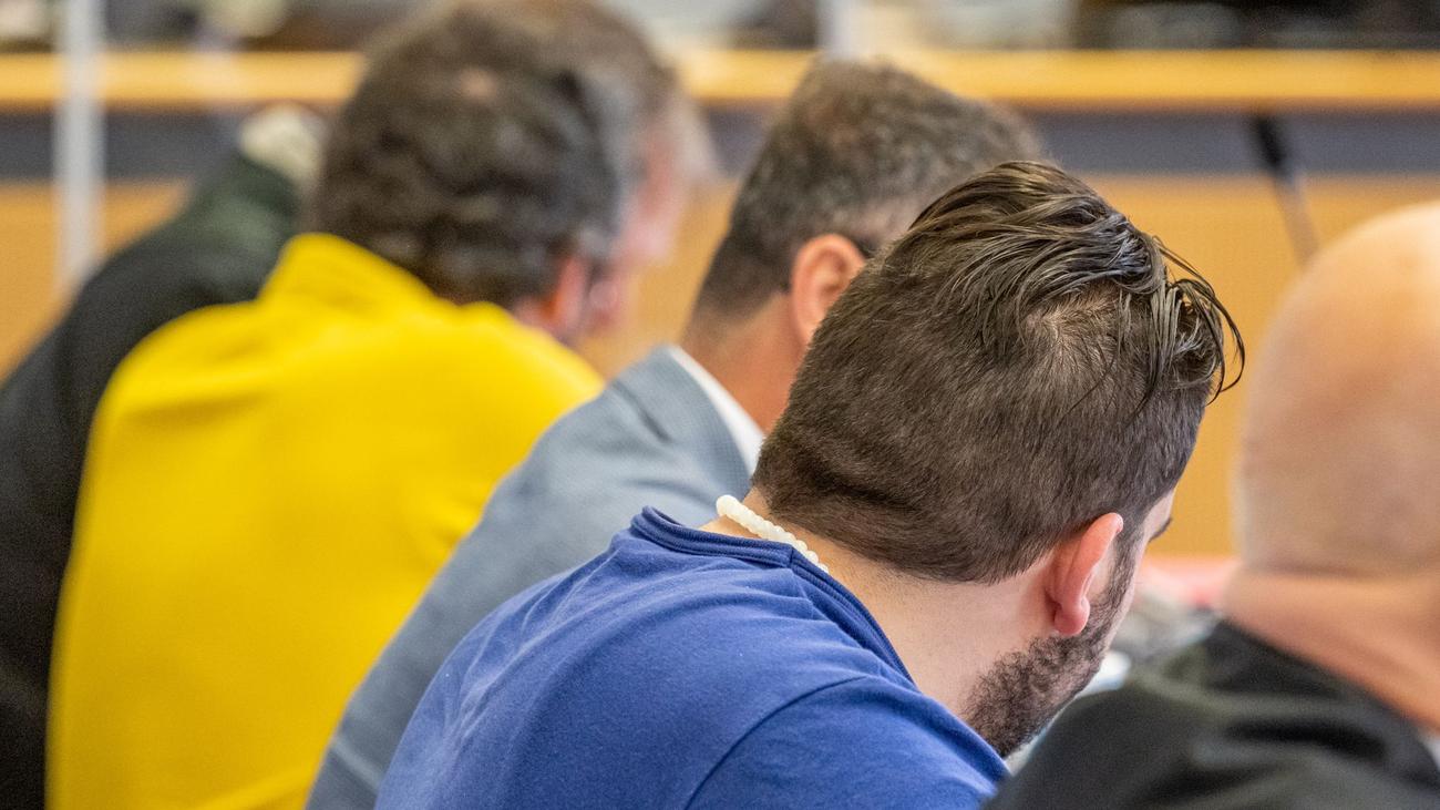 Landgericht Regensburg: Angeklagte in Prozess um Drogenschmuggel legen ...