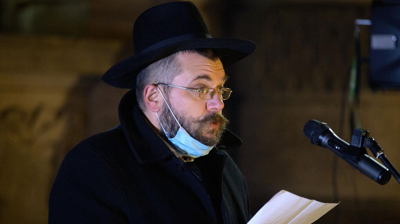Antisemitischer Vorfall : Rabbiner will mehr Sicherheit für Gemeinde ...