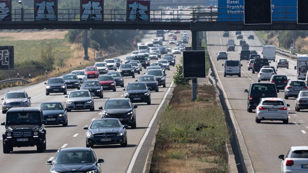Verkehr: Immer mehr Autos in Deutschland | ZEIT ONLINE
