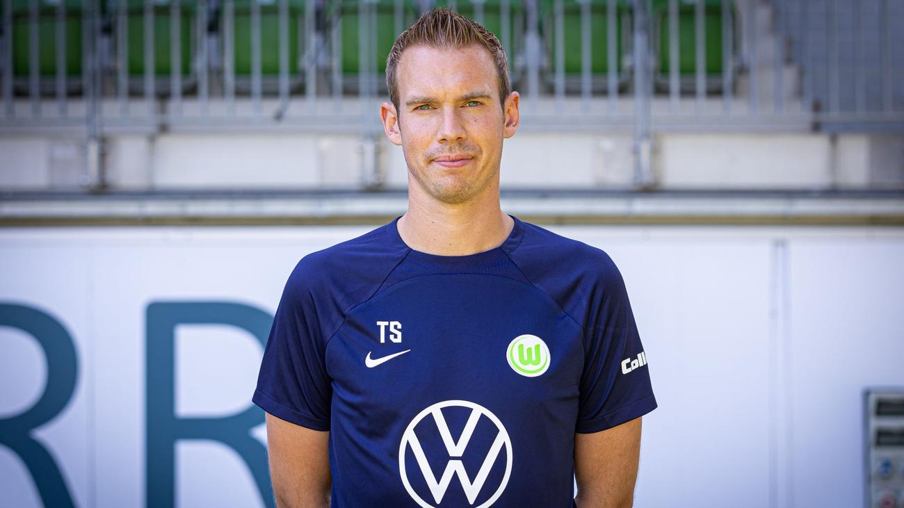 Bundesliga: Stroot lässt sich Offensiv-Optionen mit Popp offen | ZEIT ...