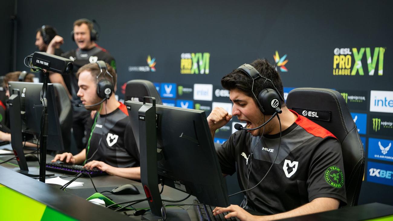Complexity sticht Astralis aus: Starkes Mouz holt Gruppensieg in CS:GO ...
