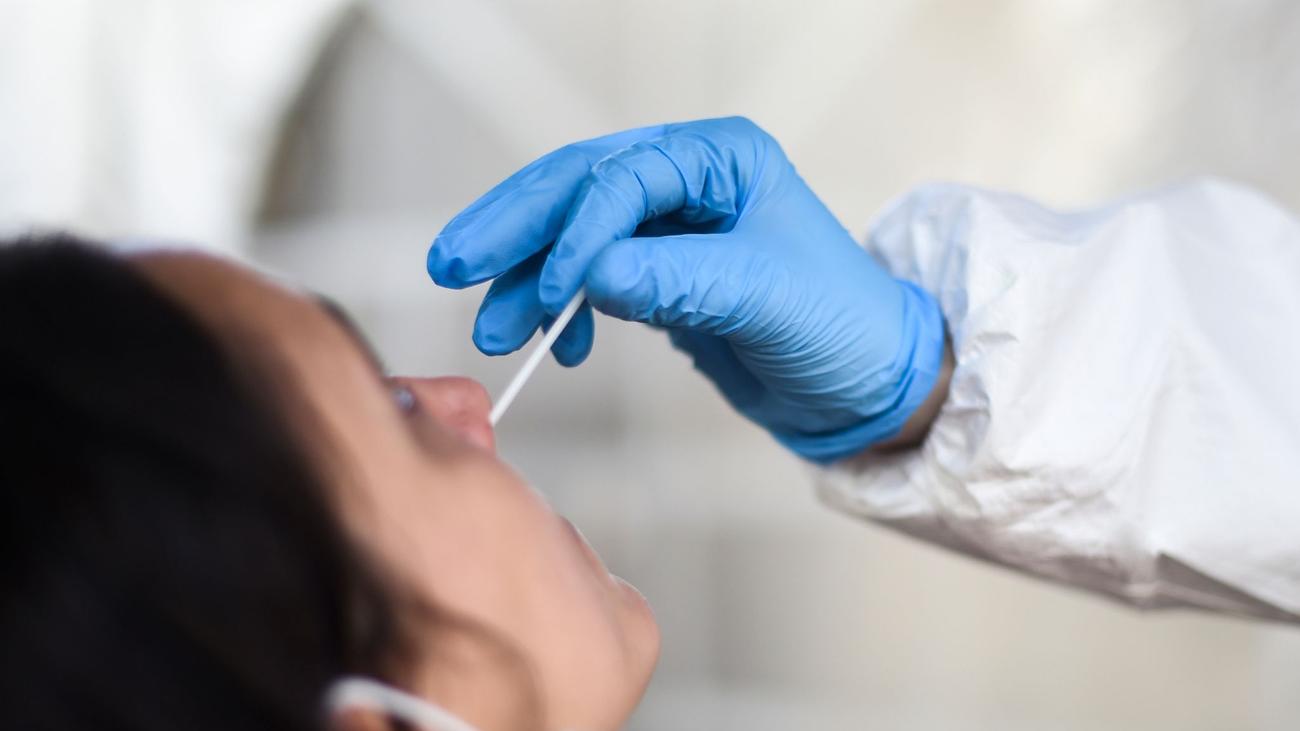 RKI-Werte: Corona-Inzidenz in NRW liegt bei 299,7 | DIE ZEIT