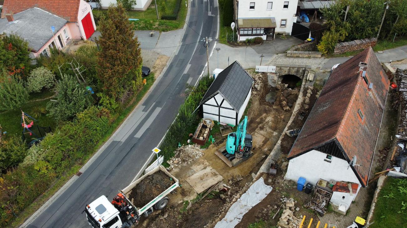 Kriegsfolgen: 50-Kilo-Phosphorbombe im Dorfbach: Evakuierung in ...
