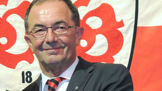 Bundesliga: VfB: Staudt sieht keinen Zwist zwischen Wehrle und ...