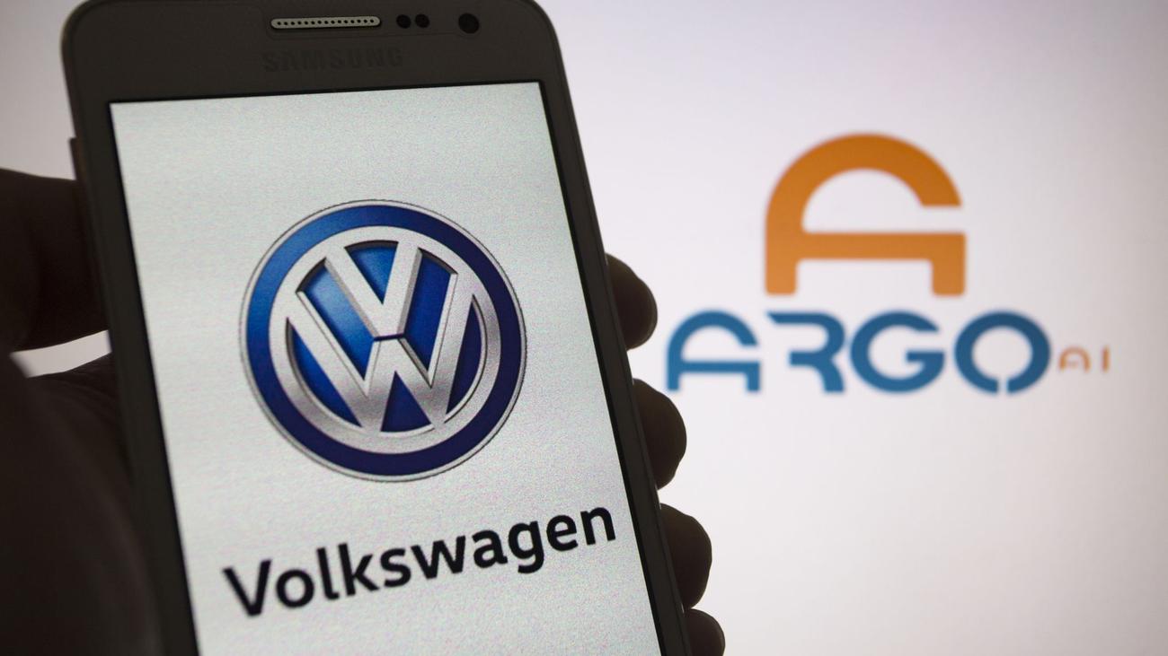 Selbstfahrende Autos: VW und Ford geben Roboterauto-Softwarefirma Argo ...