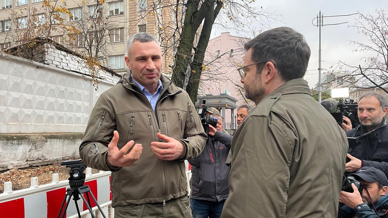 Angriffskrieg in der Ukraine: Justizminister Buschmann nach Luftalarm ...
