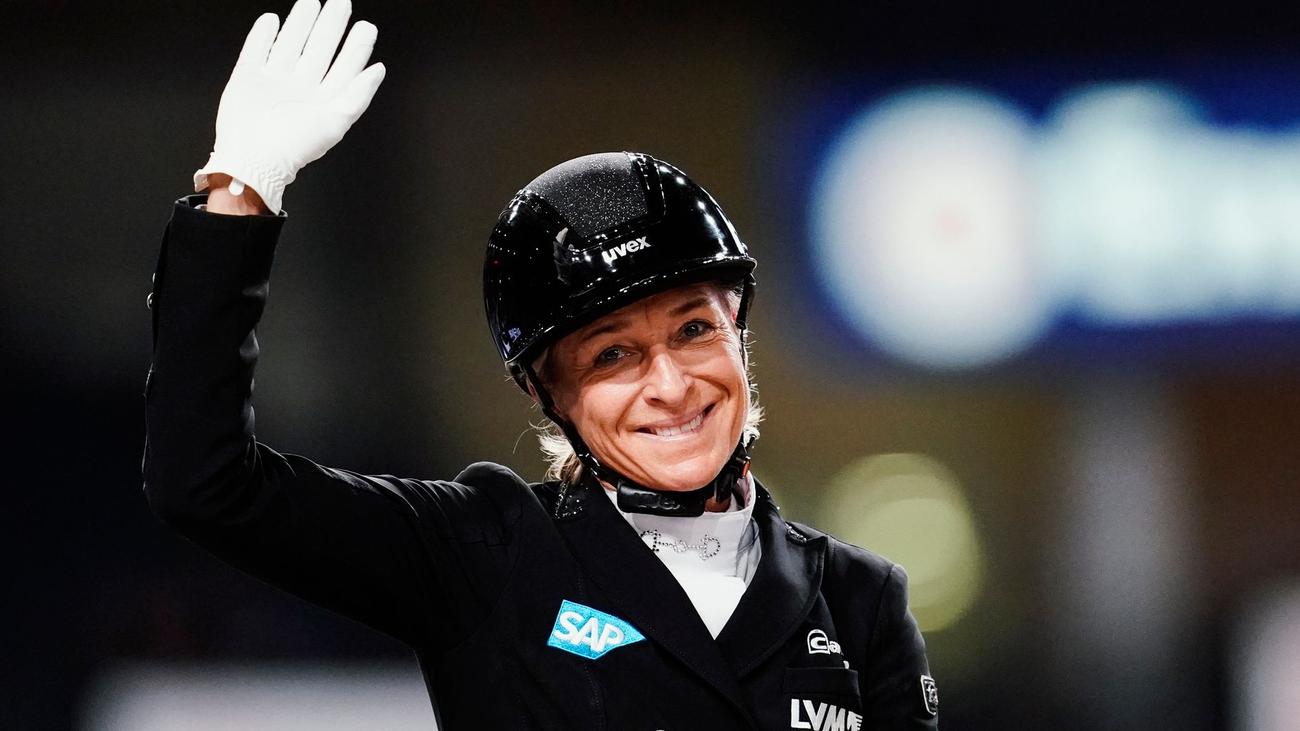 Heimweltcup in Stuttgart: Deutsche Dressur-Reiter bestimmen die Kür ...