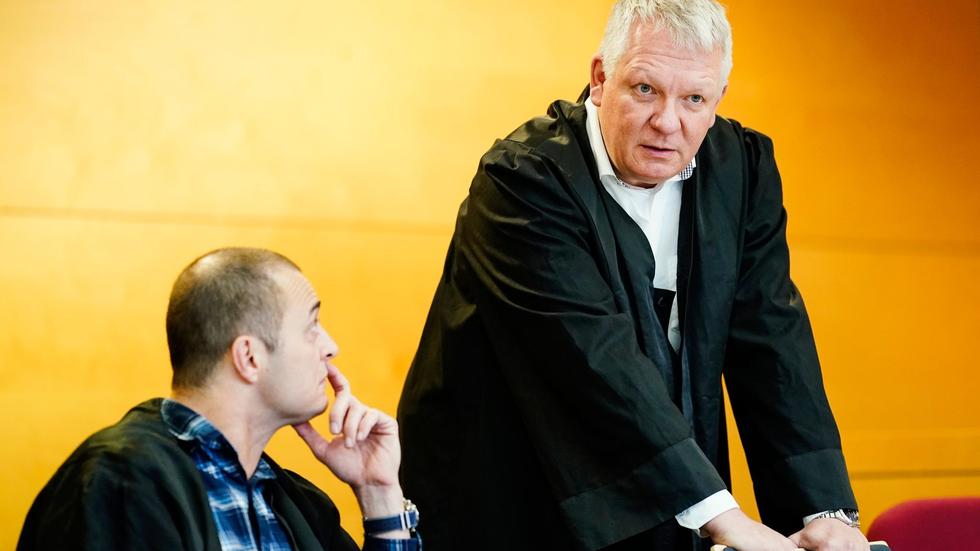 Prozess: Polizistenmord: Verteidiger fordert "gerechtes Urteil" | ZEIT ...