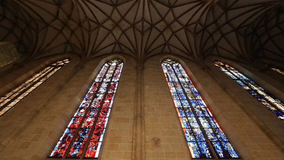 Bau: Ulmer Münster um zwei neue Farbfenster reicher | ZEIT ONLINE