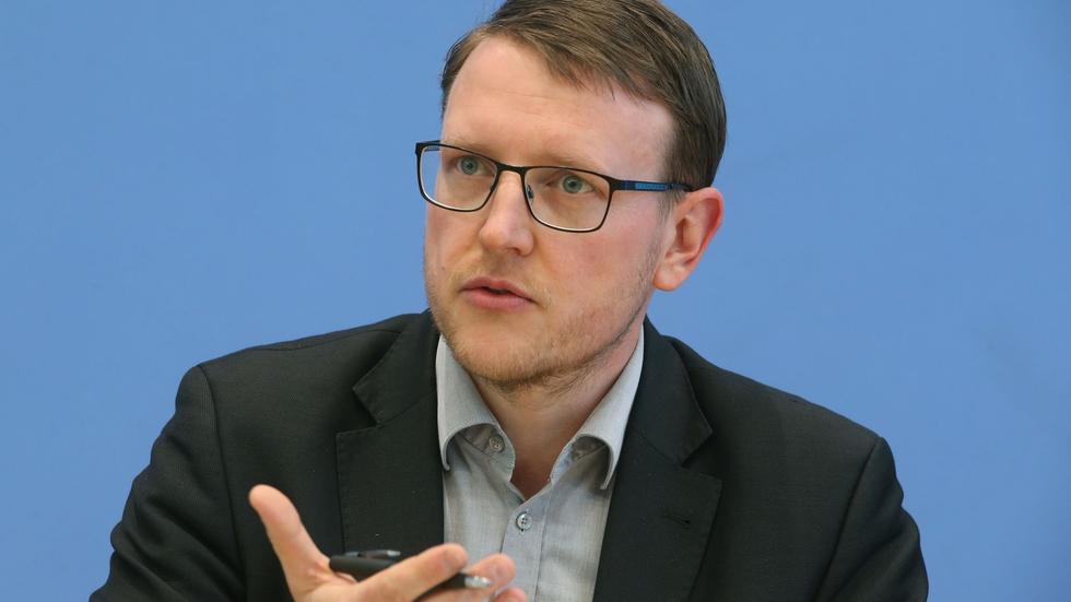 Klimaproteste: Soziologe Quent: Mittel der "Letzten Generation" sind ...