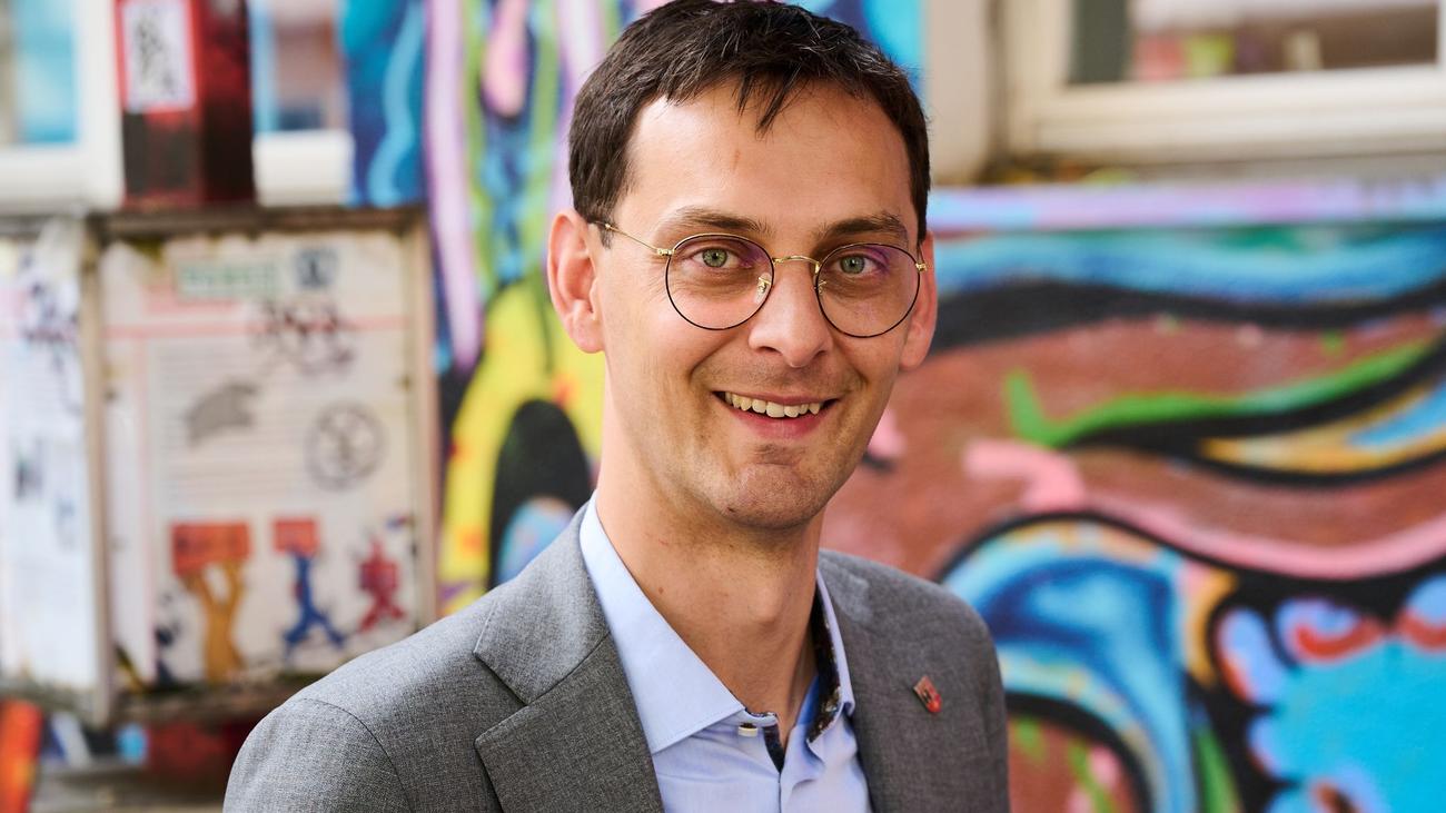 Berlin: Hikel begrüßt Debatte über Jahn-Denkmal | DIE ZEIT