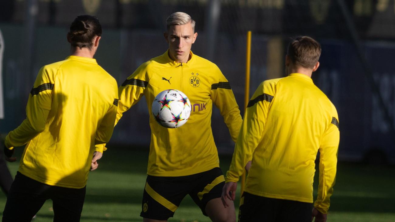 Bundesliga: Acht WM-Fahrer zurück im BVB-Training | DIE ZEIT