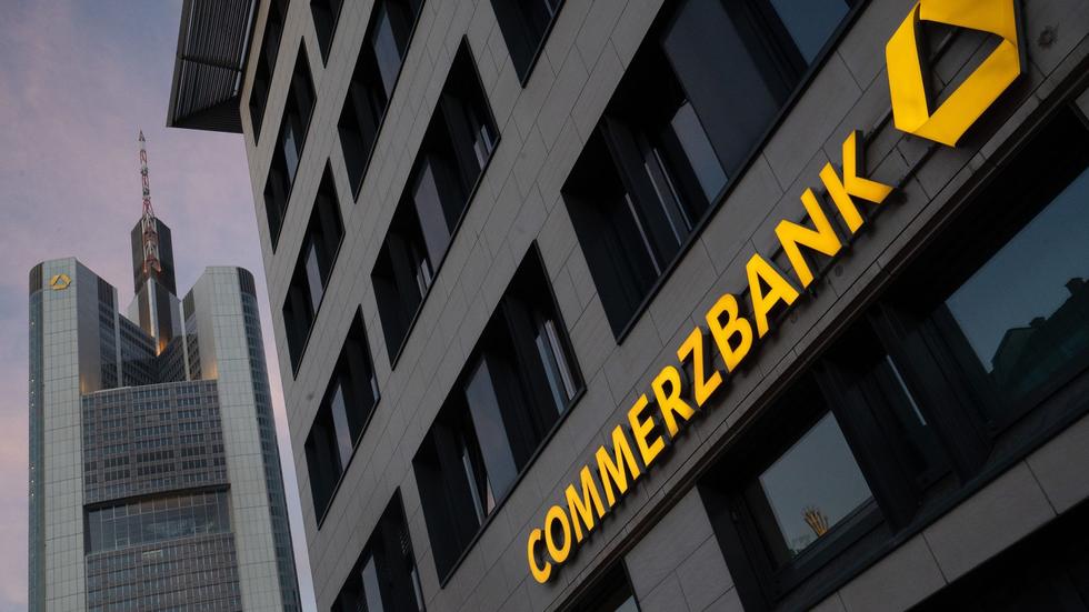 Banken: Abbau der Commerzbank-Filialen ging für Kunden zu schnell ...