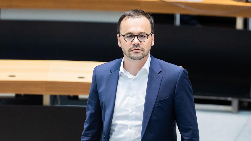 CDU-Fraktionsvorsitzender: Redmann nach Razzia für Sicherheitscheck im ...