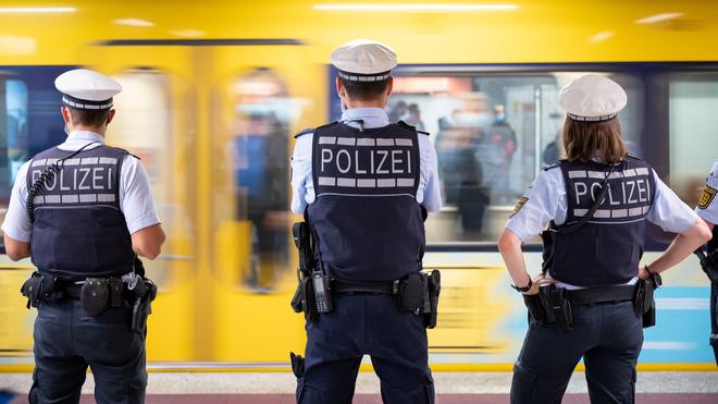 Pandemie: Corona-Maßnahmen: Mehr als zwölf Millionen Euro Bußgeld | DIE ...