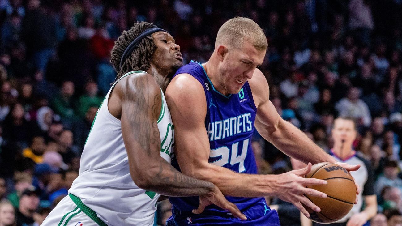 Basketball: Celtics festigen Tabellenführung in NBA | ZEIT ONLINE