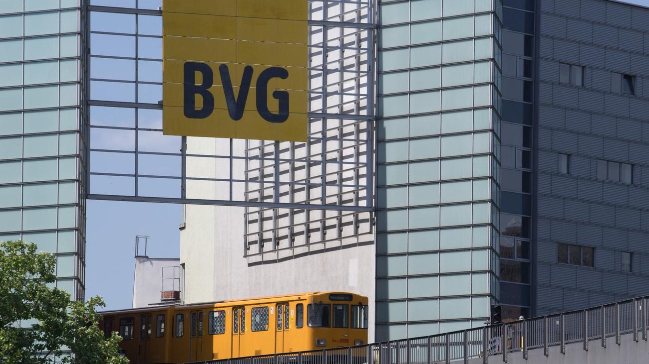Verkehrsgeschichte: Technikmuseum übernimmt BVG-Sammlung historischer ...
