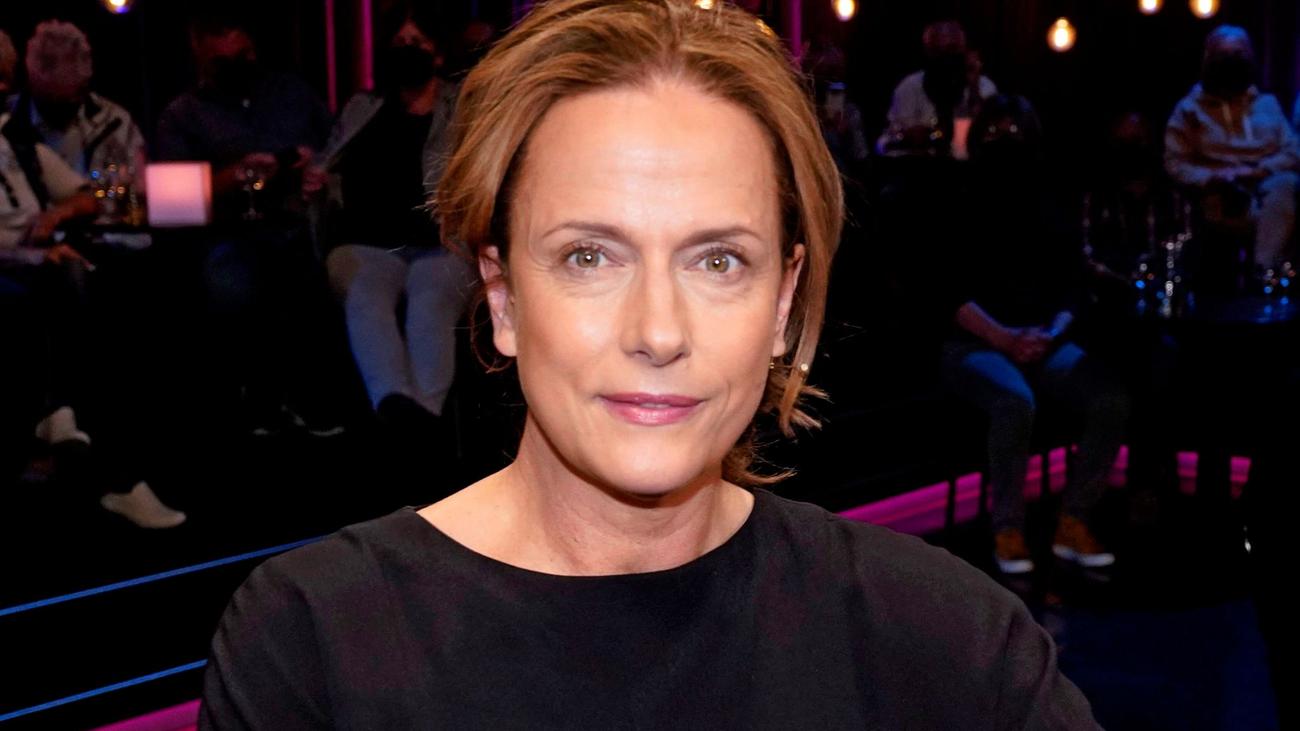 Dreharbeiten verschoben: "Polizeiruf"-Star Michelsen bei Unfall ...