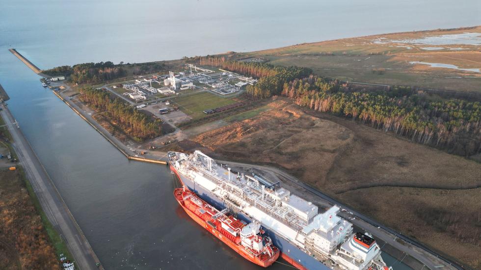Schifffahrt: Nachschub für Lubminer LNG-Terminal da: Monatlich 2 Tanker ...
