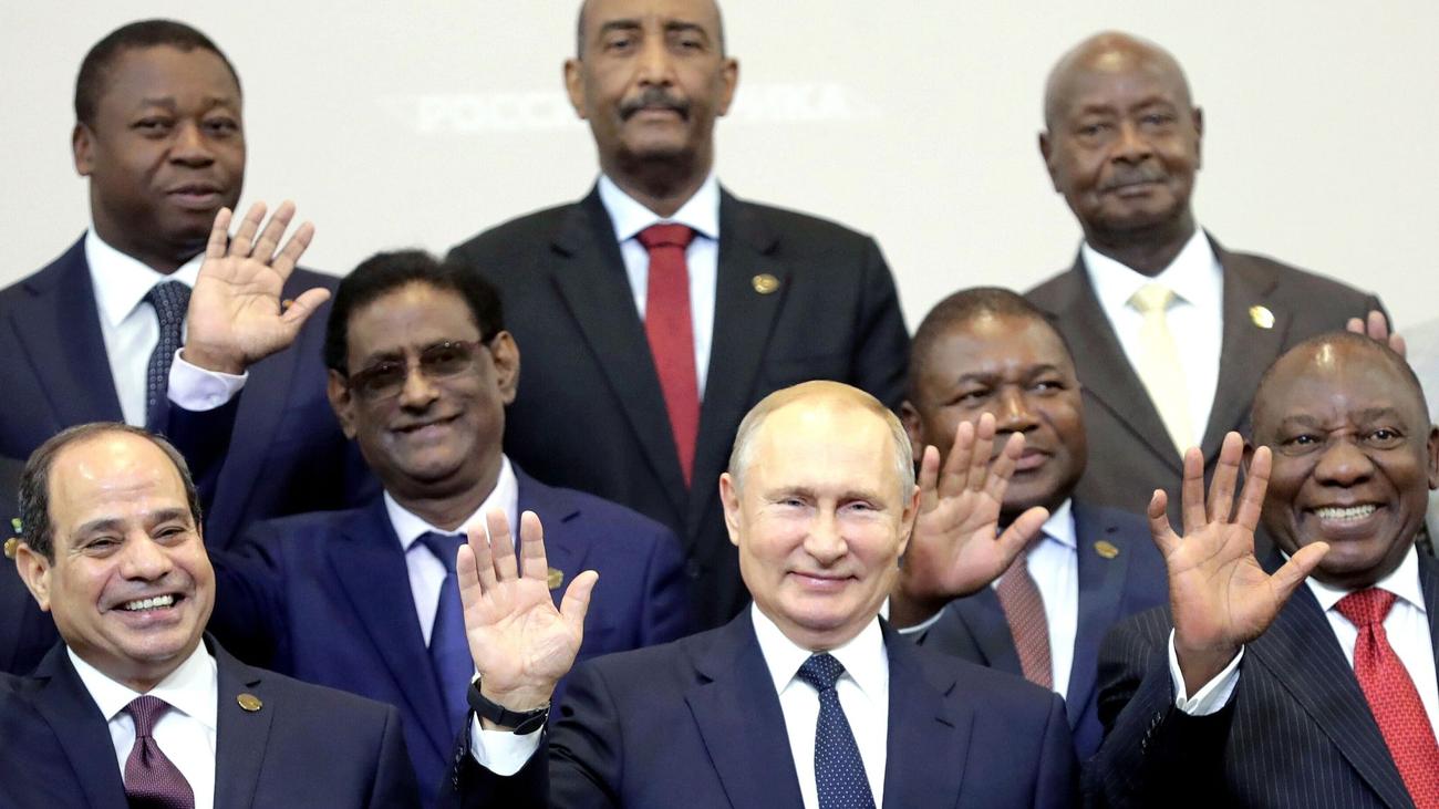 Machtkampf: Afrika: Russland, China und USA buhlen um Einfluss | DIE ZEIT