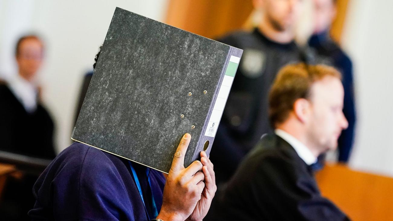 Gerichtsverhandlung: Nach Bluttat in Ludwigshafen: Mordprozess hat ...