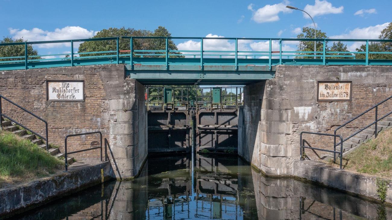 Schifffahrt: Sanierung maroder Schleusen auf Finowkanal beginnt | ZEIT ...
