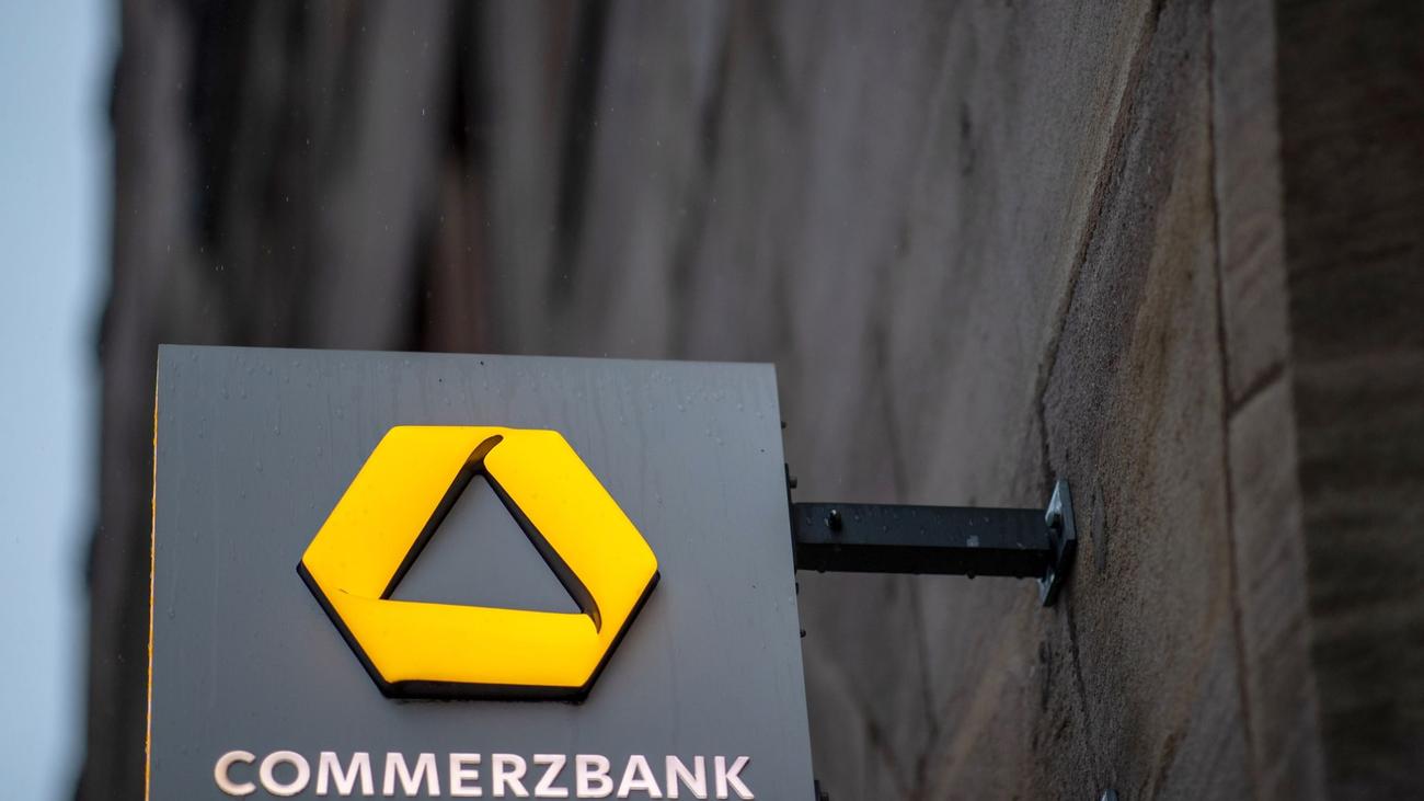 Finanzen: Commerzbank mit höchstem Gewinn seit mehr als zehn Jahren ...