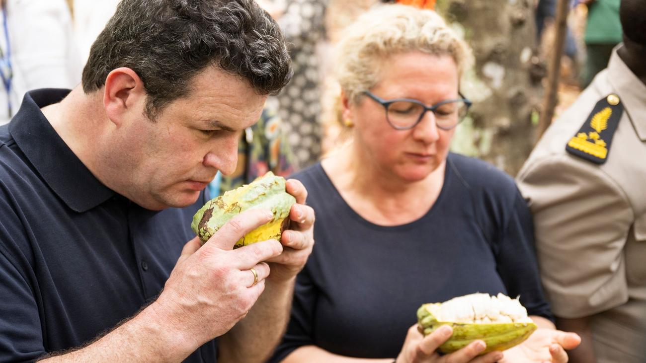 Bundesminister: Schulze und Heil warnen vor Russlands Einfluss in ...