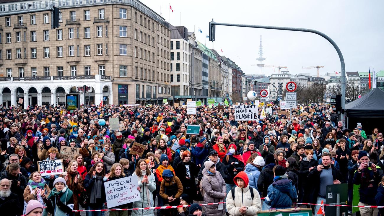 Demonstrationen: Fridays for Future: 220.000 Teilnehmer bei Klima ...