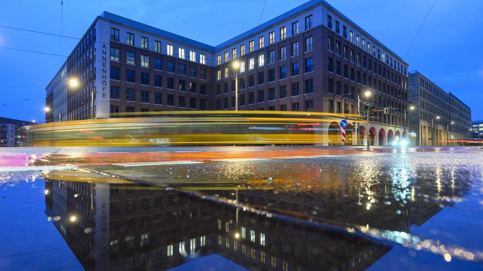 Dresden: Neuer SAP-Campus: Kretschmer sieht "Riesenchance" | ZEIT ONLINE