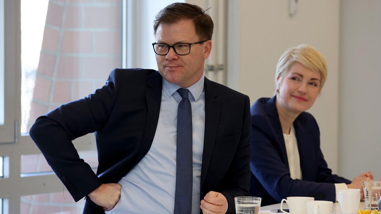 Parteien: Ostbeauftragter: Kritik an Vorschlag zum Kohleausstieg | ZEIT ...