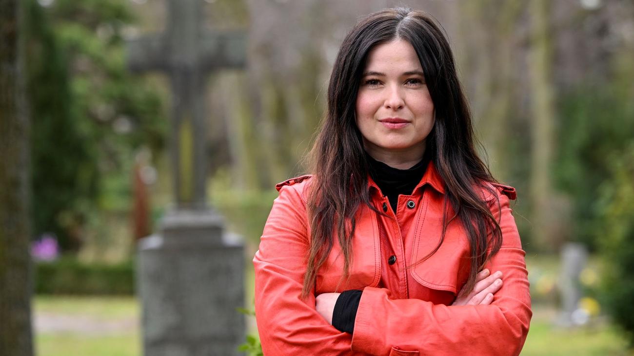 Schauspielerin: Anna Fischer: Beerdigungsinstitut hat eine besondere ...