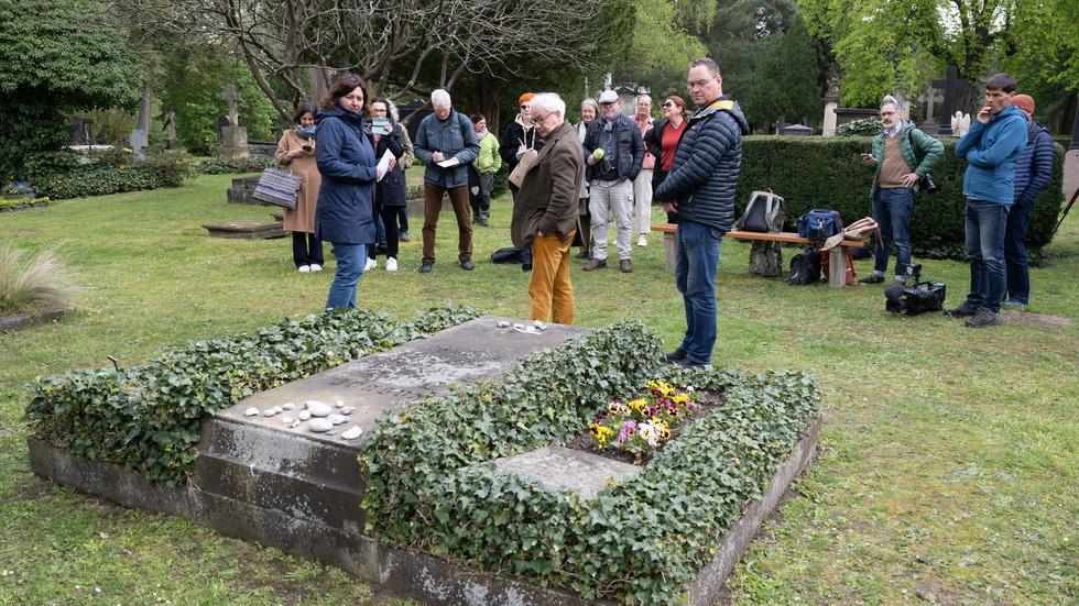 Denkmal: Grab von Caspar David Friedrich soll schöner werden | ZEIT ONLINE
