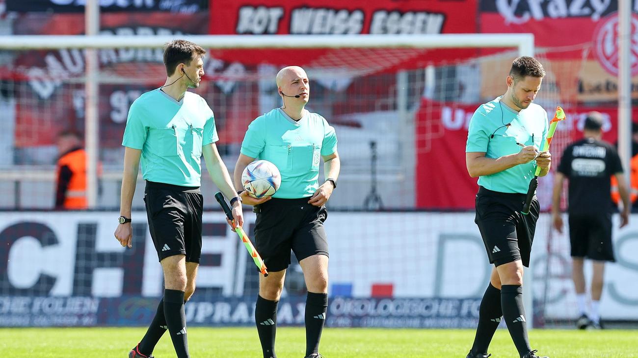 Schiedsrichter-Attacke: Abgebrochenes Drittliga-Spiel für Essen gewertet | ZEIT ONLINE