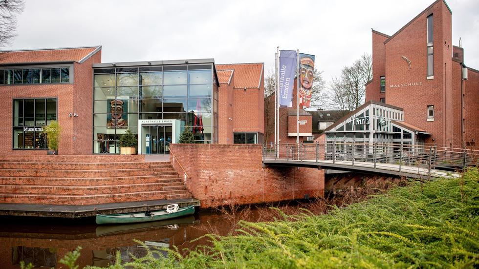 Emden: "HIER BIN ICH!" Kunsthalle zeigt Künstlerinnenselbstporträts ...